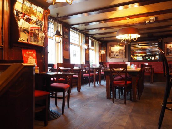 8 Crucial Tips for Visiting the Anne Frank House: A Need-to-Read Guide