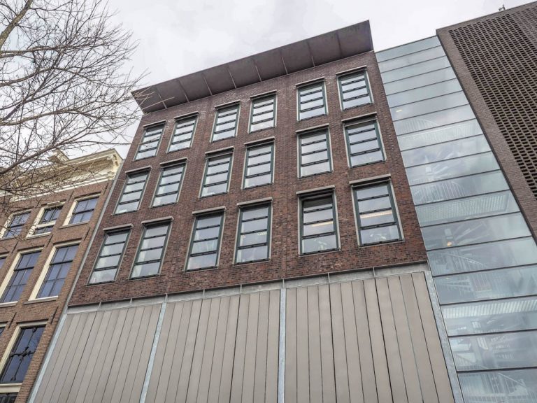 8 Crucial Tips for Visiting the Anne Frank House: A Need-to-Read Guide