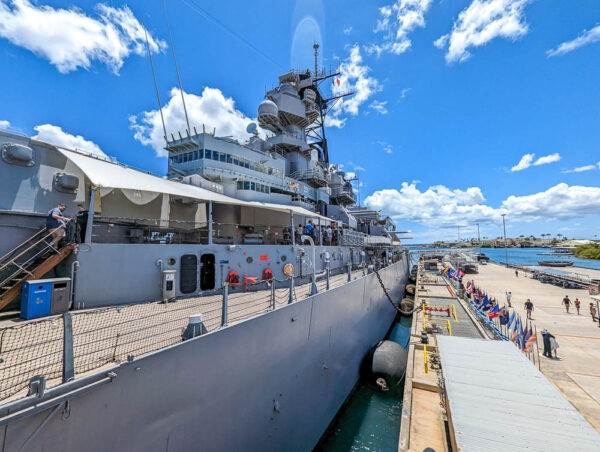 Restaurants Near Pearl Harbor: Where to Eat that You Can Walk To