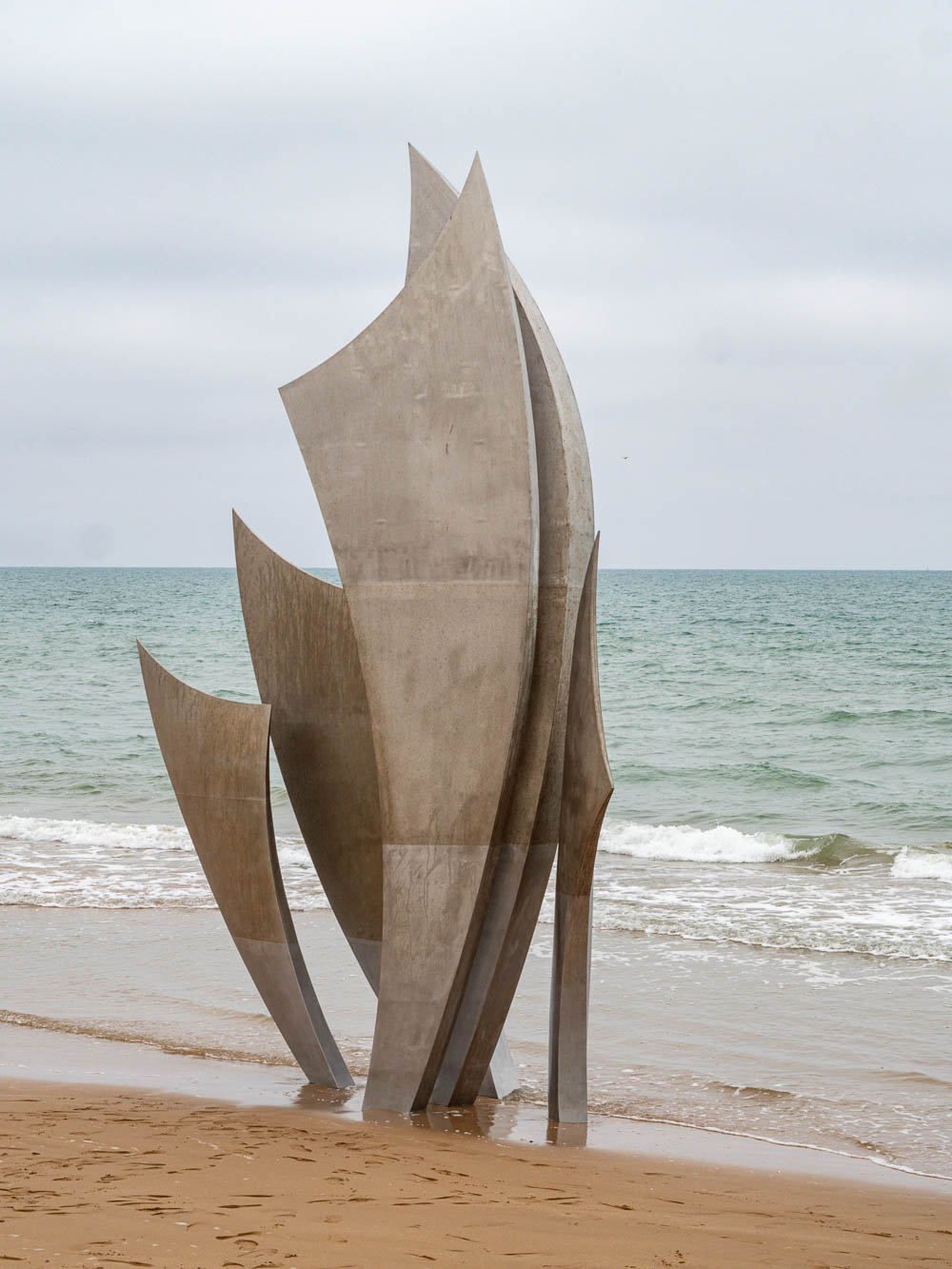 What to See at Omaha Beach, Normandy: 23+ Best D-Day Sites