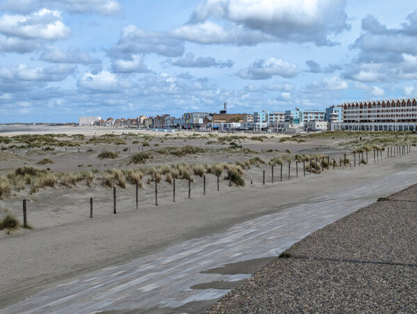 Day Trips to Dunkirk: Quick Guide + Easy 1-Day Dunkirk Itinerary