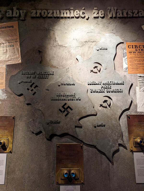 WWII Sites in Warsaw: 16+ Incredible Museums & Monuments